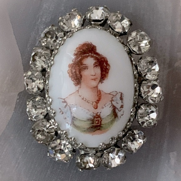Vintage | Jewelry | Vintage Porcelain Victorian Lady Cameo Brooch ...
